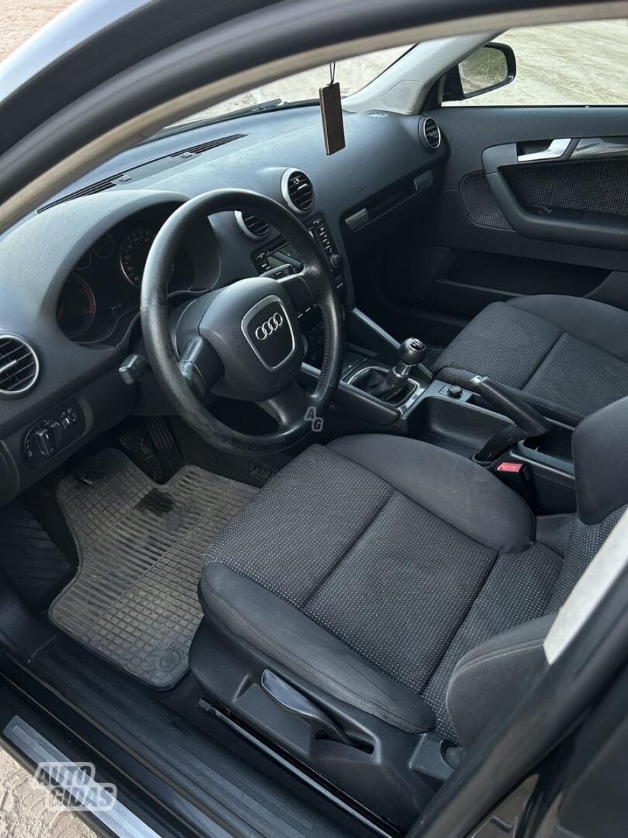 Black Audi A3 2004 in Kaunas, with an engine capacity of 2.00 L and mileage of 364 thousand km for 2200 €, photo 12 on AUTOMOTO.COM.LV