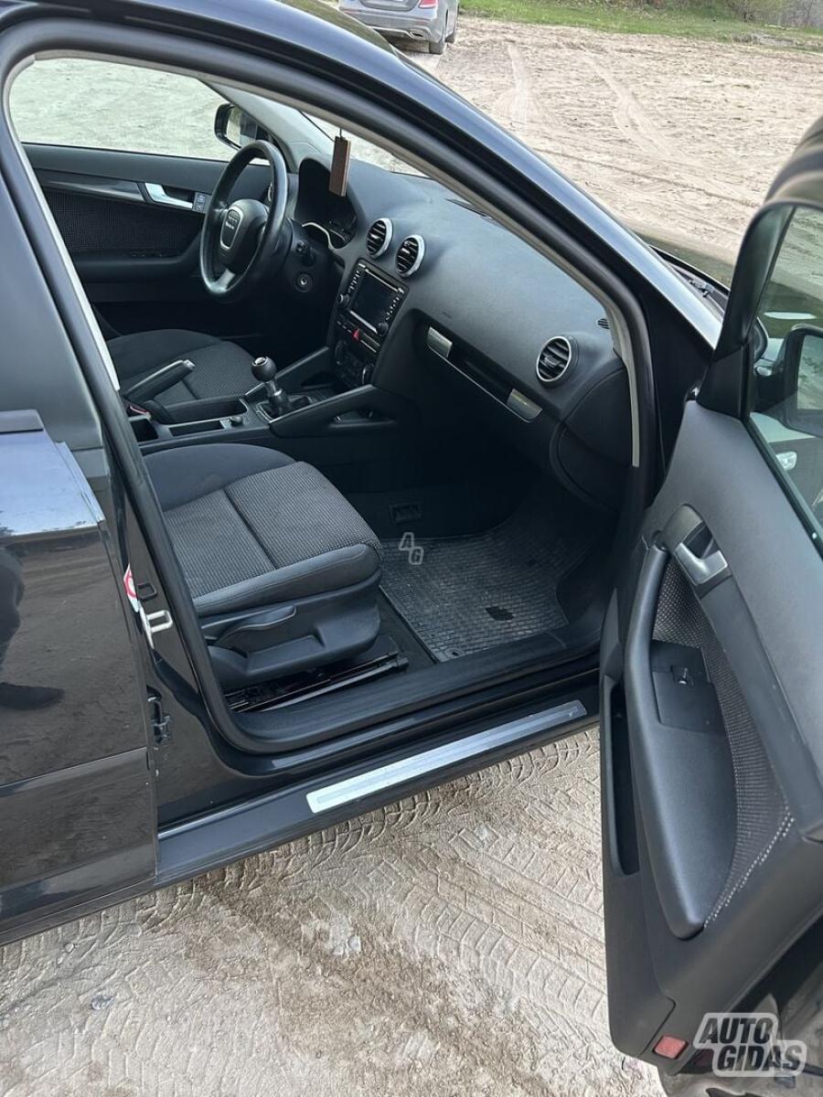 Black Audi A3 2004 in Kaunas, with an engine capacity of 2.00 L and mileage of 364 thousand km for 2200 €, photo 17 on AUTOMOTO.COM.LV