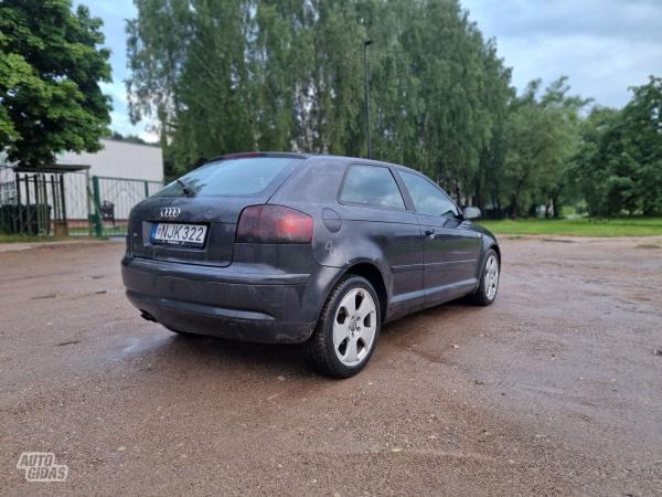 Black Audi A3 2004 in Vilnius, with an engine capacity of 2.00 L and mileage of 300 thousand km for 949 €, photo 5 on AUTOMOTO.COM.LV