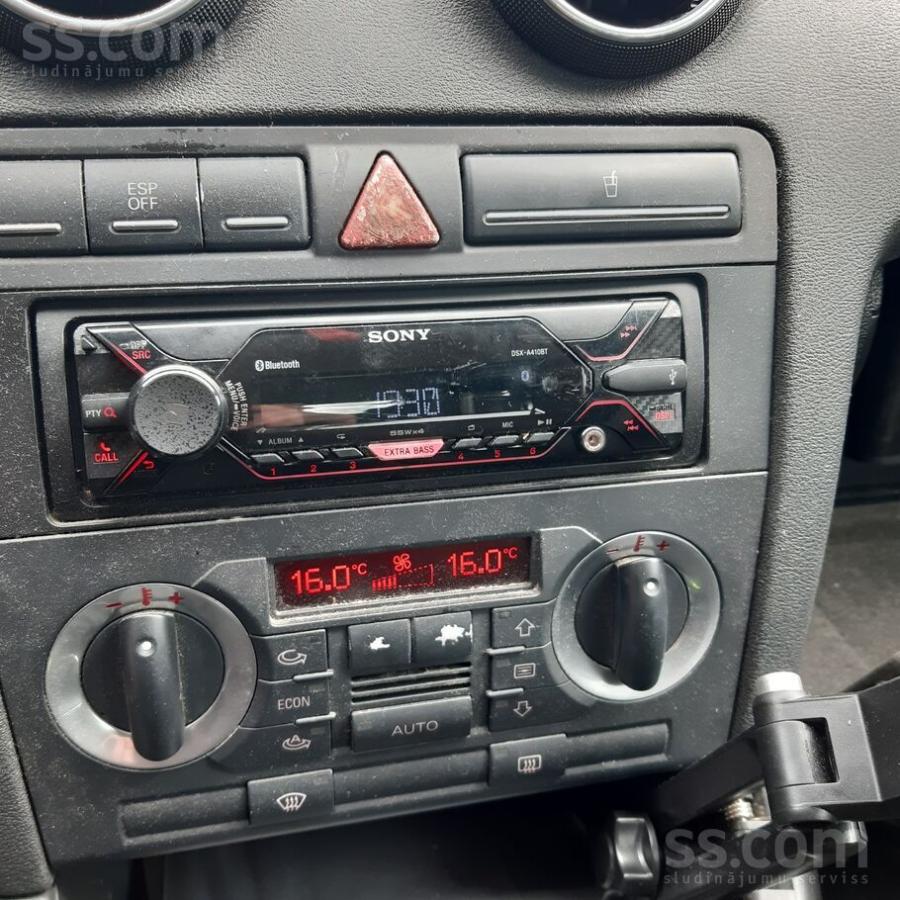 Melns Audi A3 2004 Rīga, ar dzinēja tilpumu 1.60 L un nobraukumu 207 tūkst. km par 1200 €, foto 3 vietnē AUTOMOTO.COM.LV