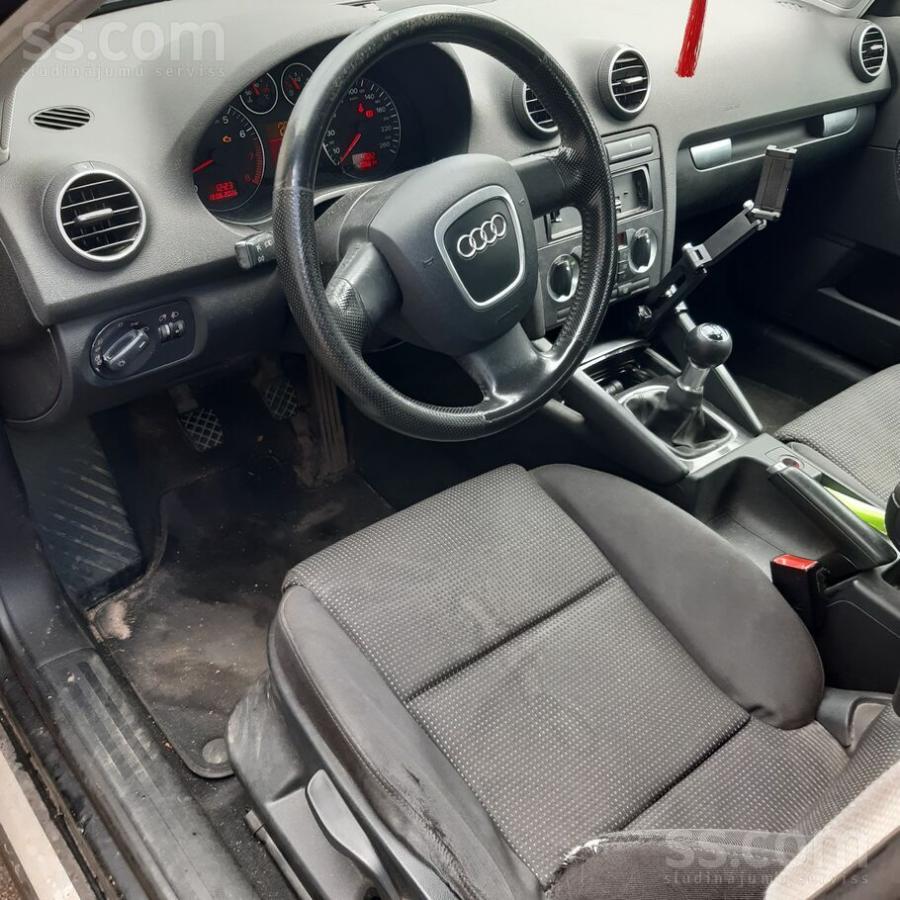 Melns Audi A3 2004 Rīga, ar dzinēja tilpumu 1.60 L un nobraukumu 207 tūkst. km par 1200 €, foto 5 vietnē AUTOMOTO.COM.LV