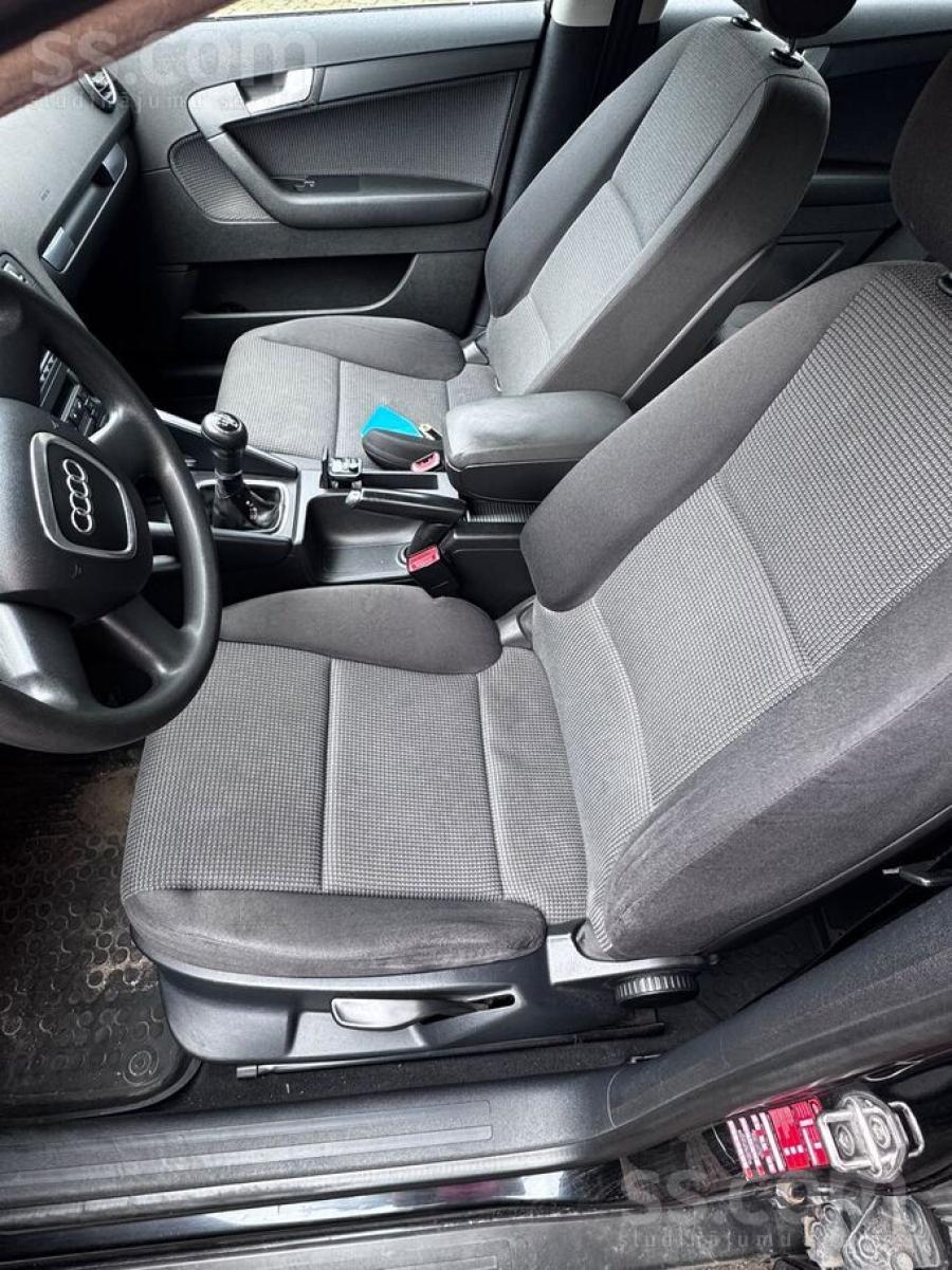 Melns Audi A3 2004 Liepāja, ar dzinēja tilpumu 1.90 L un nobraukumu 368 tūkst. km par 650 €, foto 10 vietnē AUTOMOTO.COM.LV