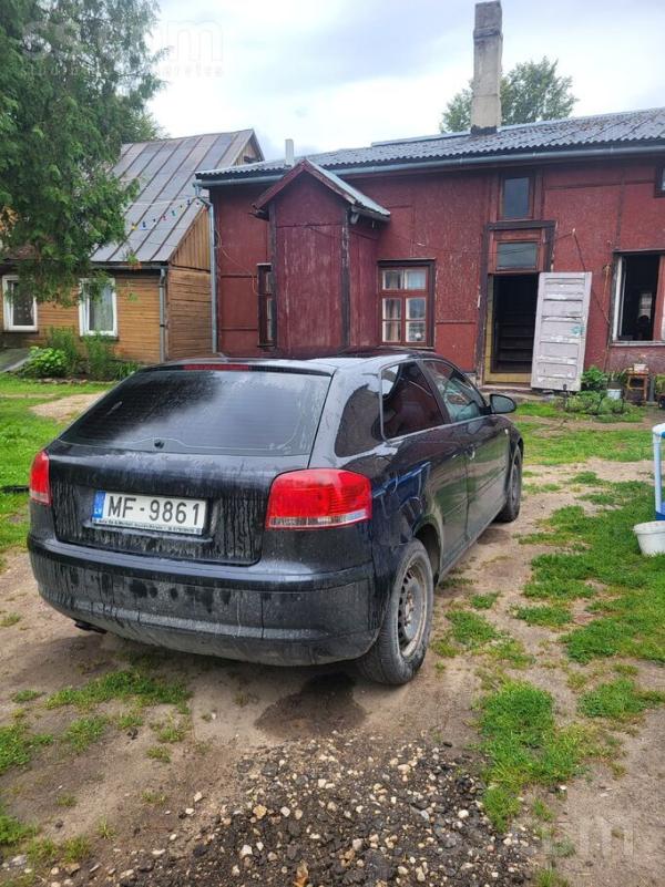 Black Audi A3 2004 in Aizkraukle, with an engine capacity of 2.00 L and mileage of 364 thousand km for 1650 €, photo 4 on AUTOMOTO.COM.LV