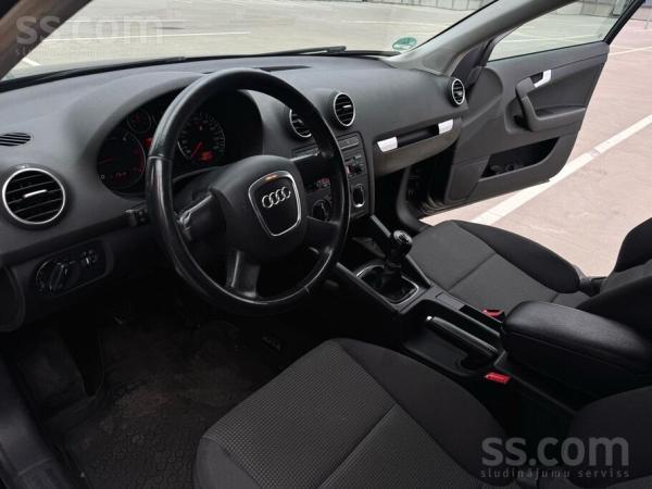 Black Audi A3 2005 in Riga, with an engine capacity of 2.00 L and mileage of 308 thousand km for 2750 €, photo 7 on AUTOMOTO.COM.LV