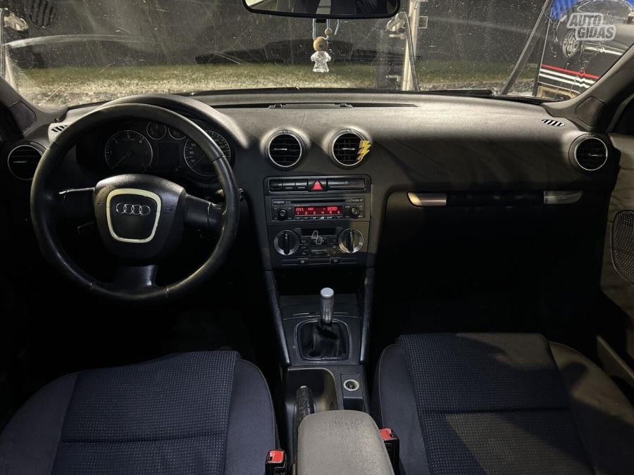 Melns Audi A3 2005 Panevēža, ar dzinēja tilpumu 2.00 L un nobraukumu 399 tūkst. km par 1250 €, foto 10 vietnē AUTOMOTO.COM.LV
