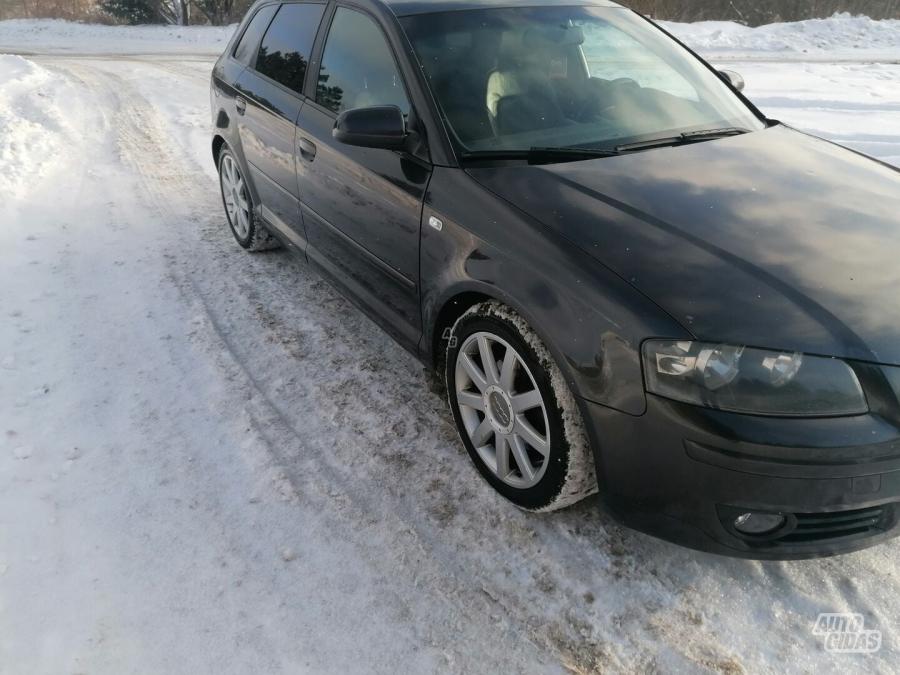 Black Audi A3 2005 in Utena, with an engine capacity of 2.00 L and mileage of 293 thousand km for 2500 €, photo 4 on AUTOMOTO.COM.LV