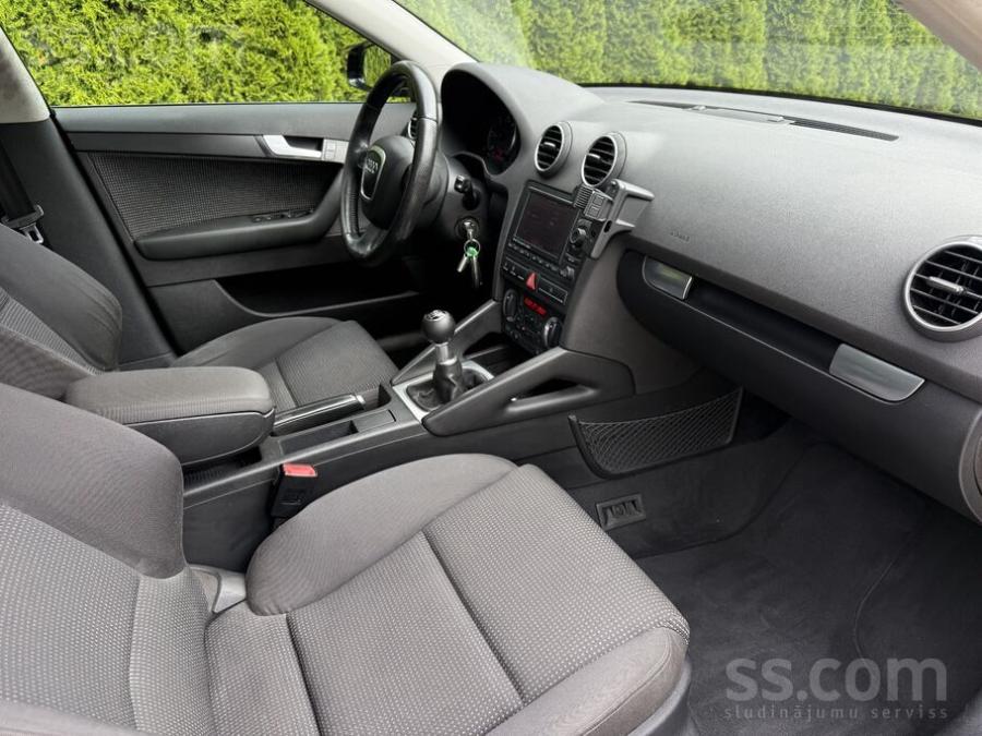 Black Audi A3 2005 in Riga, with an engine capacity of 2.00 L and mileage of 272 thousand km for 2450 €, photo 16 on AUTOMOTO.COM.LV