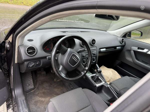 Melns Audi A3 2005 Viļņa, ar dzinēja tilpumu 2.00 L un nobraukumu 240 tūkst. km par 1300 €, foto 6 vietnē AUTOMOTO.COM.LV