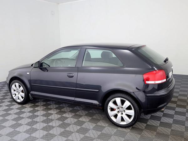 Black Audi A3 2005 in Tallinn, with an engine capacity of 1.60 L and mileage of 258 thousand km for 699 €, photo 4 on AUTOMOTO.COM.LV