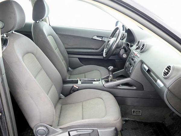 Black Audi A3 2005 in Tallinn, with an engine capacity of 1.60 L and mileage of 258 thousand km for 699 €, photo 6 on AUTOMOTO.COM.LV