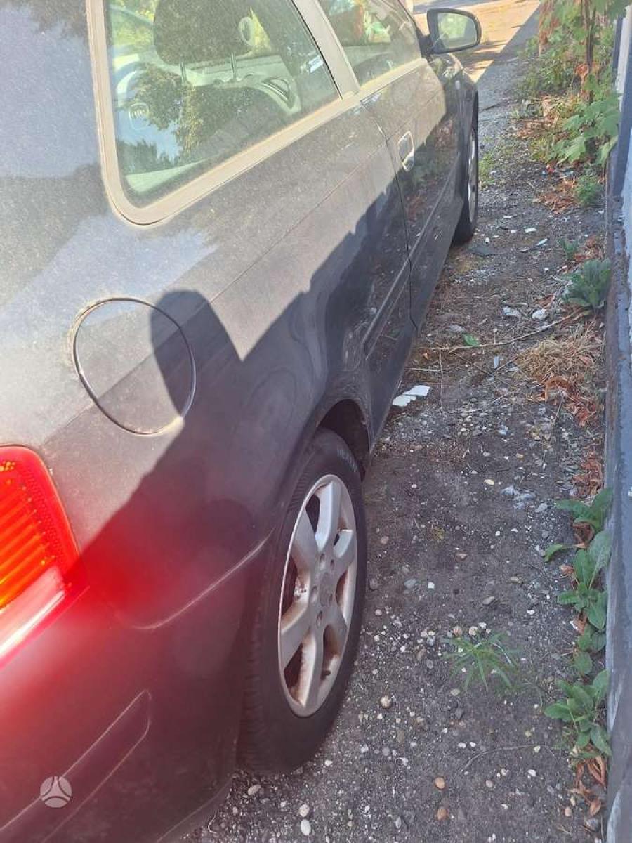 Melns Audi A3 2005 Utena, ar dzinēja tilpumu 1.60 L un nobraukumu 230 tūkst. km par 2150 €, foto 5 vietnē AUTOMOTO.COM.LV