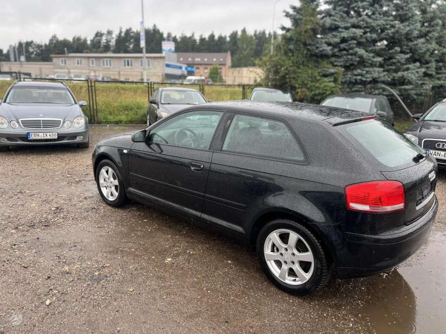 Melns Audi A3 2005 Utena, ar dzinēja tilpumu 1.60 L un nobraukumu 194 tūkst. km par 2350 €, foto 7 vietnē AUTOMOTO.COM.LV