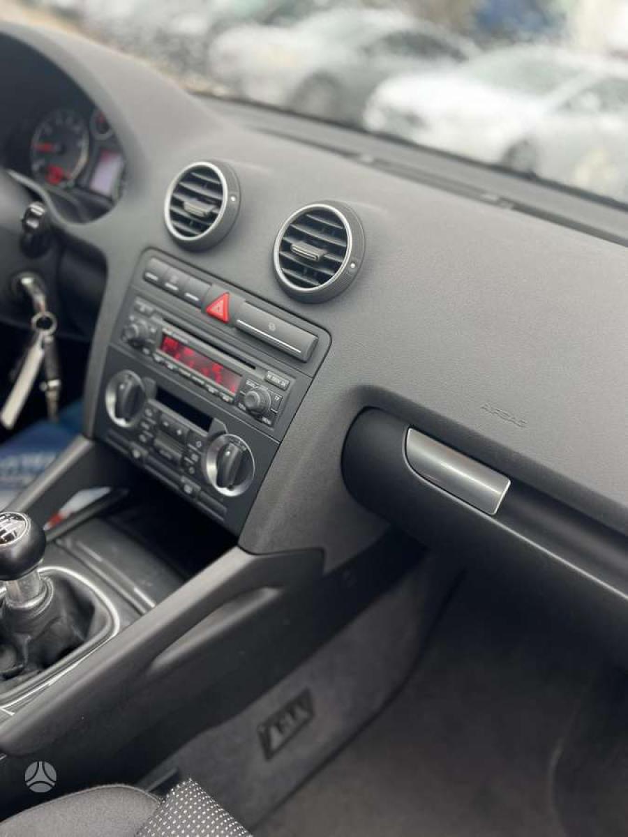 Melns Audi A3 2005 Utena, ar dzinēja tilpumu 1.60 L un nobraukumu 194 tūkst. km par 2350 €, foto 12 vietnē AUTOMOTO.COM.LV