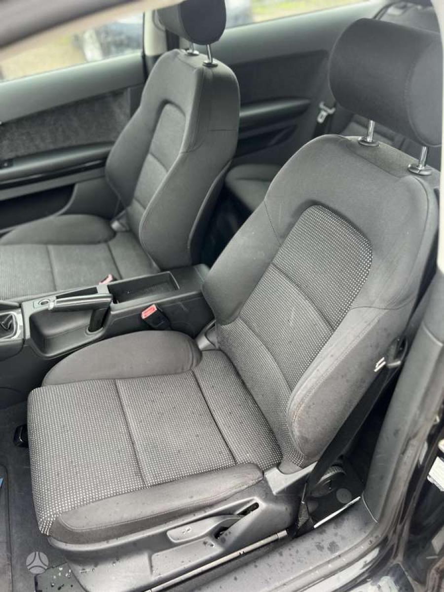 Melns Audi A3 2005 Utena, ar dzinēja tilpumu 1.60 L un nobraukumu 194 tūkst. km par 2350 €, foto 15 vietnē AUTOMOTO.COM.LV