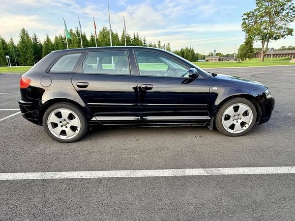 Melns Audi A3 2005 Tallina, ar dzinēja tilpumu 2.00 L un nobraukumu 275 tūkst. km par 3000 €, foto 6 vietnē AUTOMOTO.COM.LV