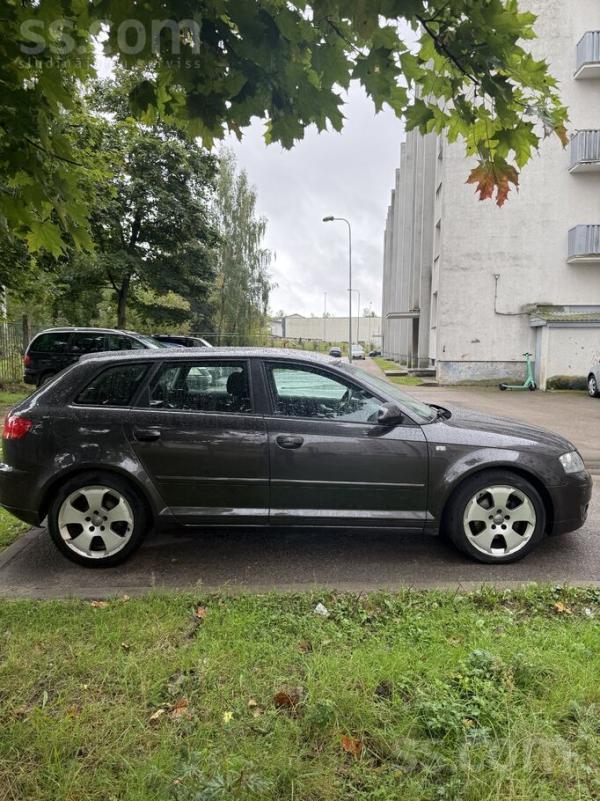 Black Audi A3 2005 in Daugavpils, with an engine capacity of 2.00 L and mileage of 316 thousand km for 2600 €, photo 4 on AUTOMOTO.COM.LV