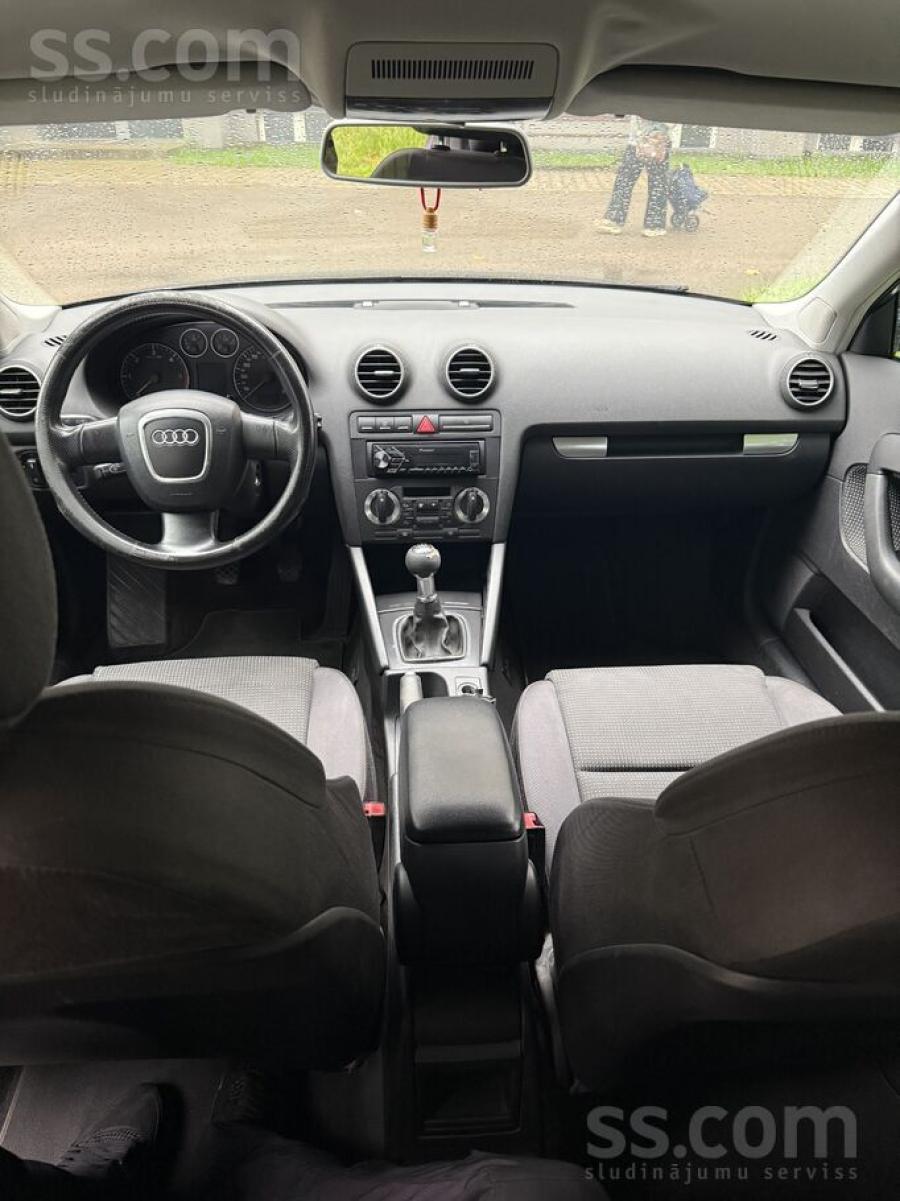 Black Audi A3 2005 in Daugavpils, with an engine capacity of 2.00 L and mileage of 316 thousand km for 2600 €, photo 9 on AUTOMOTO.COM.LV