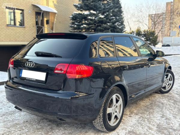Melns Audi A3 2006 Kauņa, ar dzinēja tilpumu 2.00 L un nobraukumu 300 tūkst. km par 2350 €, foto 4 vietnē AUTOMOTO.COM.LV