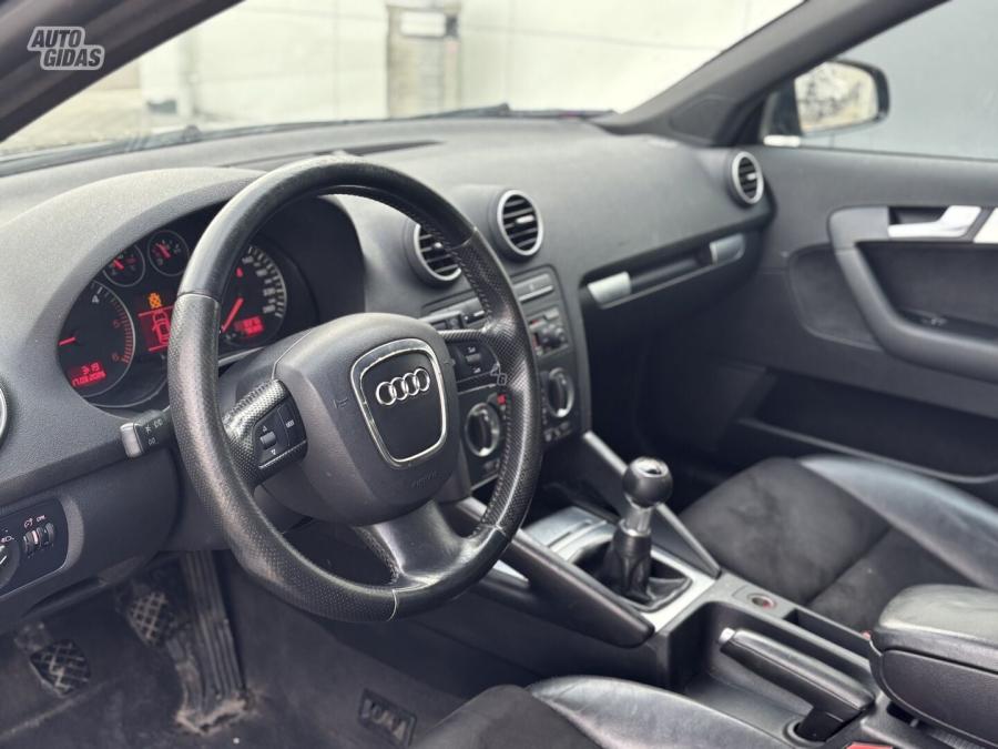 Black Audi A3 2006 in Kaunas, with an engine capacity of 2.00 L and mileage of 300 thousand km for 2000 €, photo 12 on AUTOMOTO.COM.LV