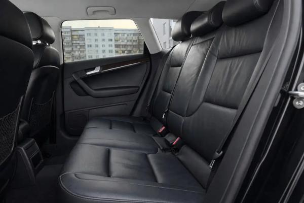 Black Audi A3 2006 in Riga, with an engine capacity of 1.90 L and mileage of 340 thousand km for 2490 €, photo 7 on AUTOMOTO.COM.LV