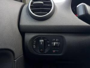 Black Audi A3 2006 in Riga, with an engine capacity of 1.90 L and mileage of 340 thousand km for 2490 €, photo 13 on AUTOMOTO.COM.LV