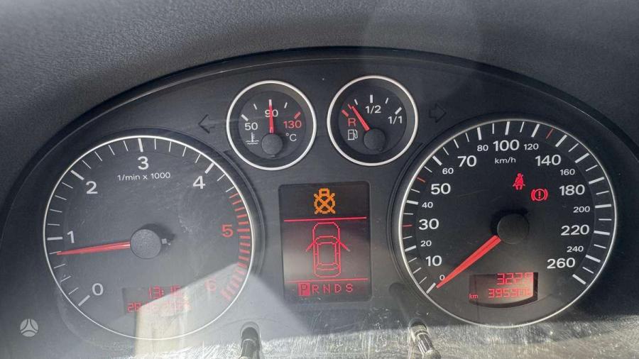 Melns Audi A3 2006 Viļņa, ar dzinēja tilpumu 1.97 L un nobraukumu 396 tūkst. km par 1100 €, foto 10 vietnē AUTOMOTO.COM.LV