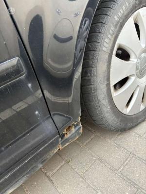 Black Audi A3 2006 in Vilnius, with an engine capacity of 1.97 L and mileage of 314 thousand km for 1900 €, photo 16 on AUTOMOTO.COM.LV