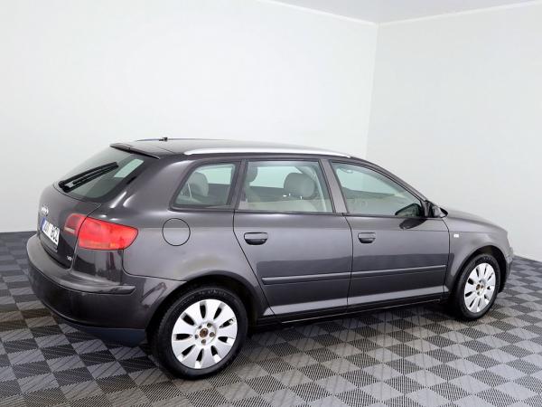 Melns Audi A3 2006 Tallina, ar dzinēja tilpumu 1.60 L un nobraukumu 328 tūkst. km par 799 €, foto 10 vietnē AUTOMOTO.COM.LV