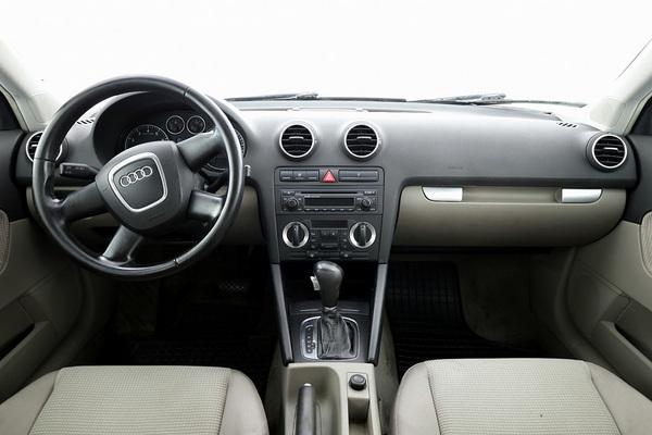 Melns Audi A3 2006 Tallina, ar dzinēja tilpumu 1.60 L un nobraukumu 328 tūkst. km par 799 €, foto 6 vietnē AUTOMOTO.COM.LV
