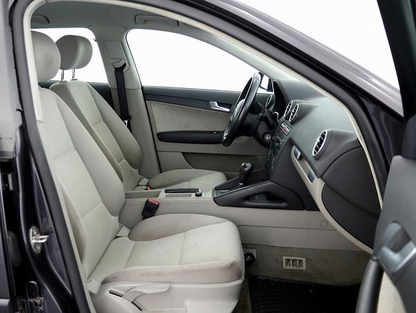 Melns Audi A3 2006 Tallina, ar dzinēja tilpumu 1.60 L un nobraukumu 328 tūkst. km par 799 €, foto 7 vietnē AUTOMOTO.COM.LV