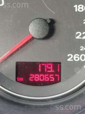 Black Audi A3 2006 in Valmiera, with an engine capacity of 2.00 L and mileage of 281 thousand km for 2350 €, photo 7 on AUTOMOTO.COM.LV