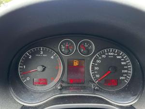 Black Audi A3 2006 in Vilnius, with an engine capacity of 1.97 L and mileage of 330 thousand km for 2500 €, photo 11 on AUTOMOTO.COM.LV