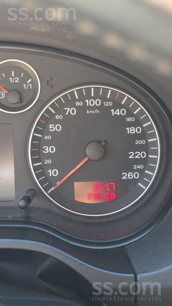 Melns Audi A3 2007 Rīga, ar dzinēja tilpumu 1.90 L un nobraukumu 236 tūkst. km par 2500 €, foto 8 vietnē AUTOMOTO.COM.LV