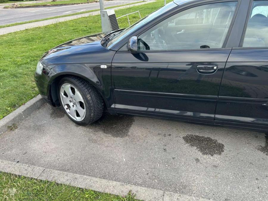 Black Audi A3 2007 in Kaunas, with an engine capacity of 1.80 L and mileage of 197 thousand km for 2500 €, photo 4 on AUTOMOTO.COM.LV