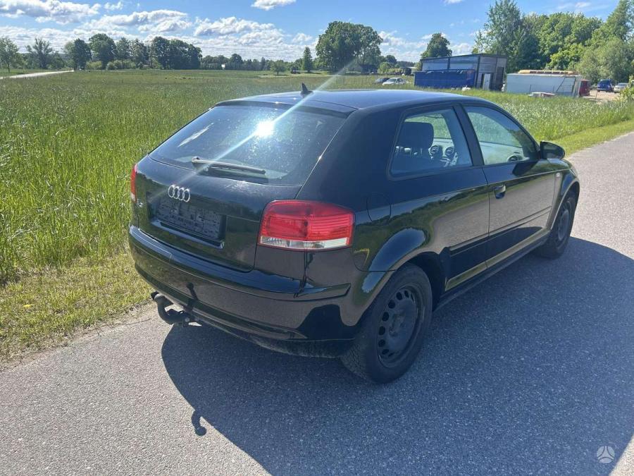 Black Audi A3 2007 in Alytus, with an engine capacity of 1.80 L and mileage of 221 thousand km for 2300 €, photo 4 on AUTOMOTO.COM.LV