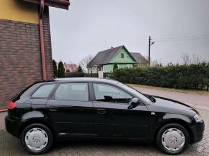 Black Audi A3 2008 in Trakai, with an engine capacity of 2.00 L and mileage of 329 thousand km for 2590 €, photo 5 on AUTOMOTO.COM.LV
