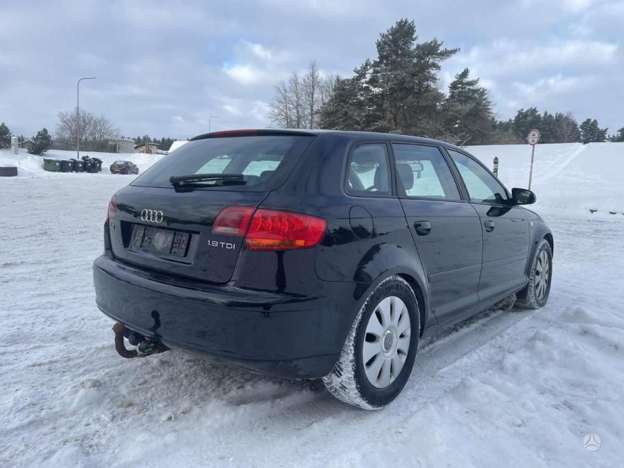 Black Audi A3 2008 in Siauliai, with an engine capacity of 1.90 L and mileage of 340 thousand km for 2550 €, photo 9 on AUTOMOTO.COM.LV