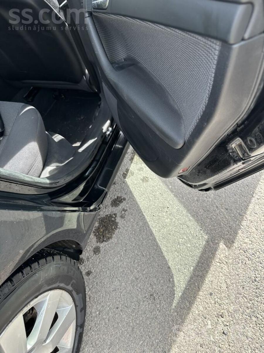 Melns Audi A3 2008 Ogre, ar dzinēja tilpumu 1.90 L un nobraukumu 288 tūkst. km par 2200 €, foto 4 vietnē AUTOMOTO.COM.LV