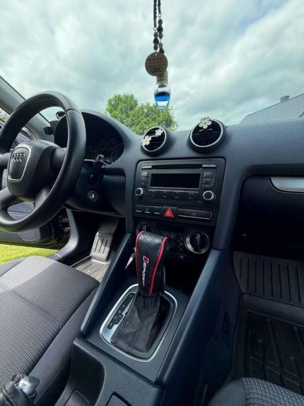 Black Audi A3 2008 in Ukmerge, with an engine capacity of 1.90 L and mileage of 276 thousand km for 4550 €, photo 7 on AUTOMOTO.COM.LV