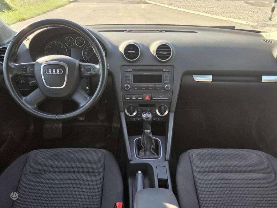 Melns Audi A3 2008 Šauļi, ar dzinēja tilpumu 1.90 L un nobraukumu 265 tūkst. km par 2700 €, foto 9 vietnē AUTOMOTO.COM.LV