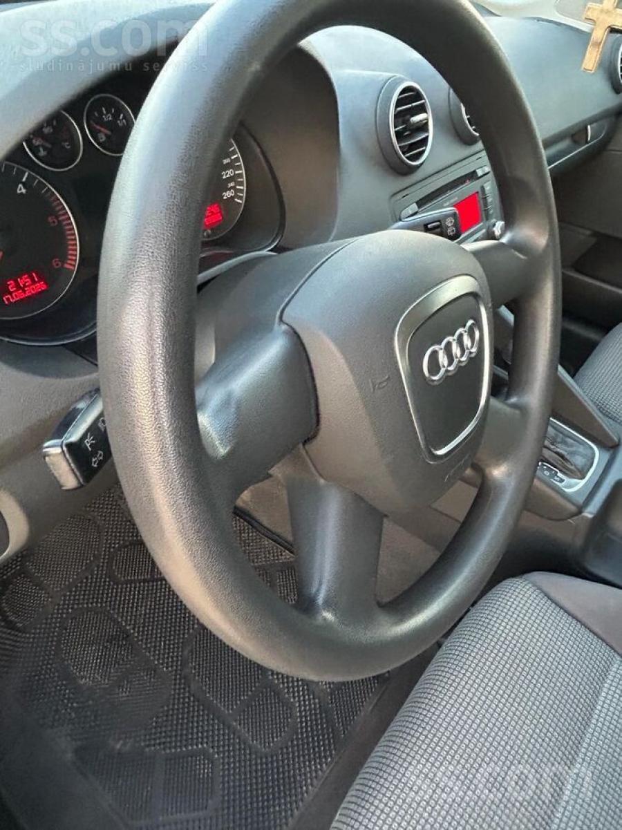 Black Audi A3 2008 in Riga, with an engine capacity of 1.90 L and mileage of 92 thousand km for 5800 €, photo 9 on AUTOMOTO.COM.LV