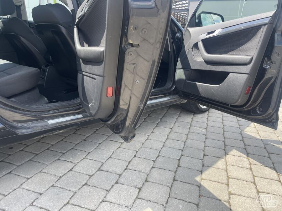 Black Audi A3 2008 in Vilnius, with an engine capacity of 2.00 L and mileage of 230 thousand km for 2999 €, photo 23 on AUTOMOTO.COM.LV