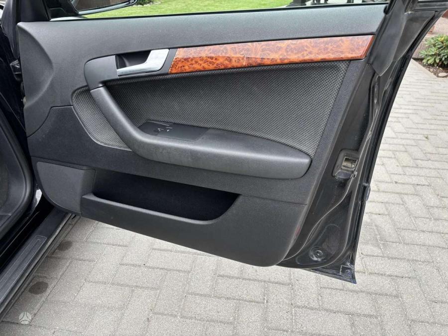 Black Audi A3 2008 in Klaipeda, with an engine capacity of 1.90 L and mileage of 276 thousand km for 2850 €, photo 23 on AUTOMOTO.COM.LV