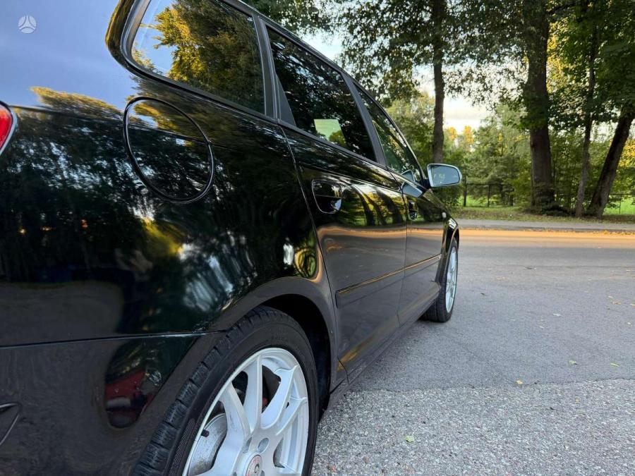 Black Audi A3 2008 in Vilnius, with an engine capacity of 0.00 L and mileage of 290 thousand km for 3200 €, photo 11 on AUTOMOTO.COM.LV