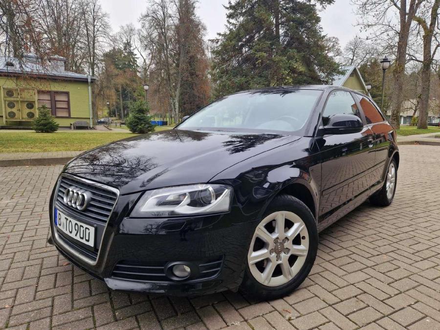 Black Audi A3 2009 in Prienai, with an engine capacity of 1.39 L and mileage of 224 thousand km for 4299 €, photo 1 on AUTOMOTO.COM.LV