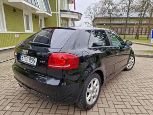 Black Audi A3 2009 in Prienai, with an engine capacity of 1.39 L and mileage of 224 thousand km for 4299 €, photo 4 on AUTOMOTO.COM.LV