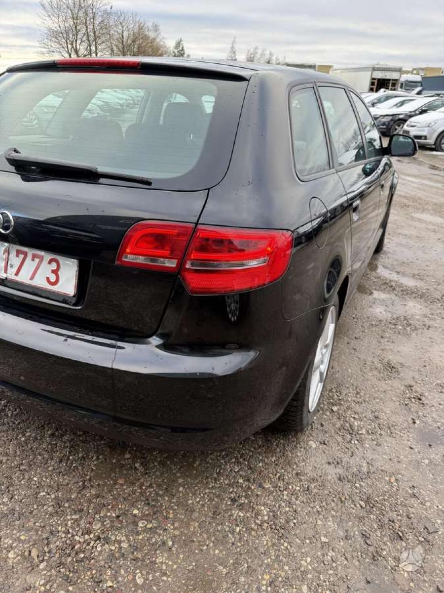 Black Audi A3 2009 in Jurbarkas, with an engine capacity of 1.97 L and mileage of 294 thousand km for 3999 €, photo 7 on AUTOMOTO.COM.LV