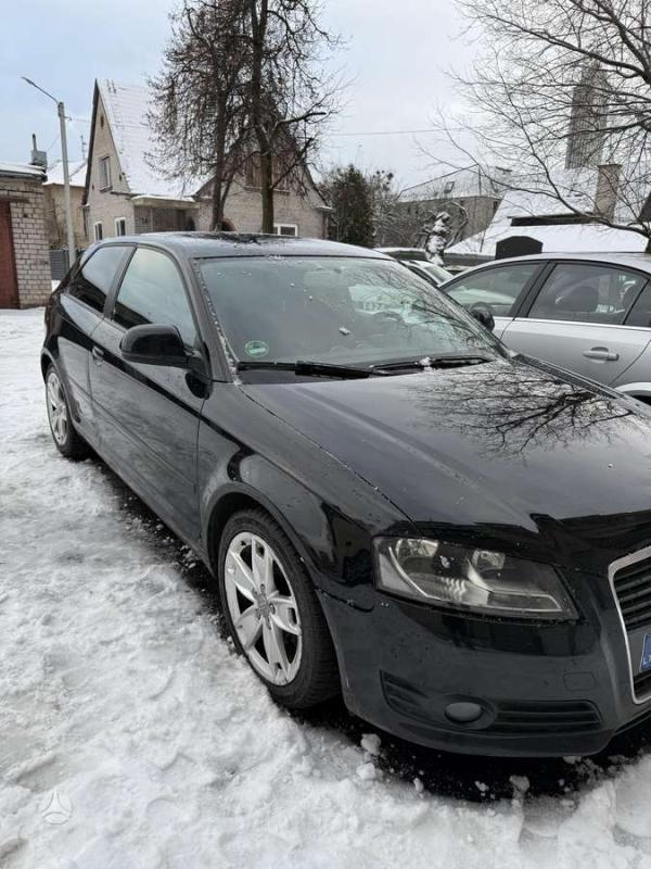 Black Audi A3 2009 in Kaunas, with an engine capacity of 1.39 L and mileage of 322 thousand km for 1800 €, photo 2 on AUTOMOTO.COM.LV
