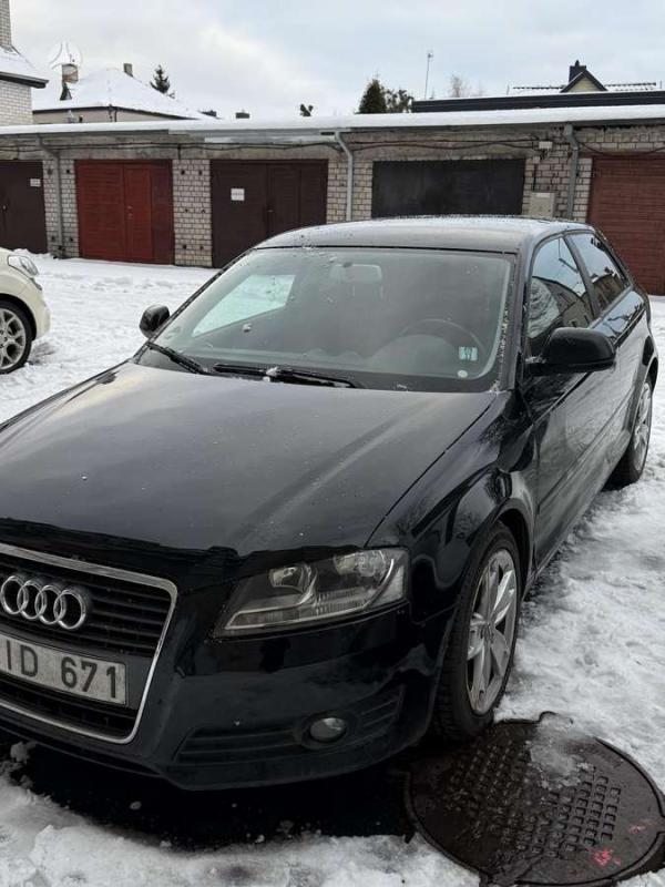 Black Audi A3 2009 in Kaunas, with an engine capacity of 1.39 L and mileage of 322 thousand km for 1800 €, photo 5 on AUTOMOTO.COM.LV