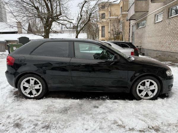 Black Audi A3 2009 in Kaunas, with an engine capacity of 1.39 L and mileage of 322 thousand km for 1800 €, photo 9 on AUTOMOTO.COM.LV